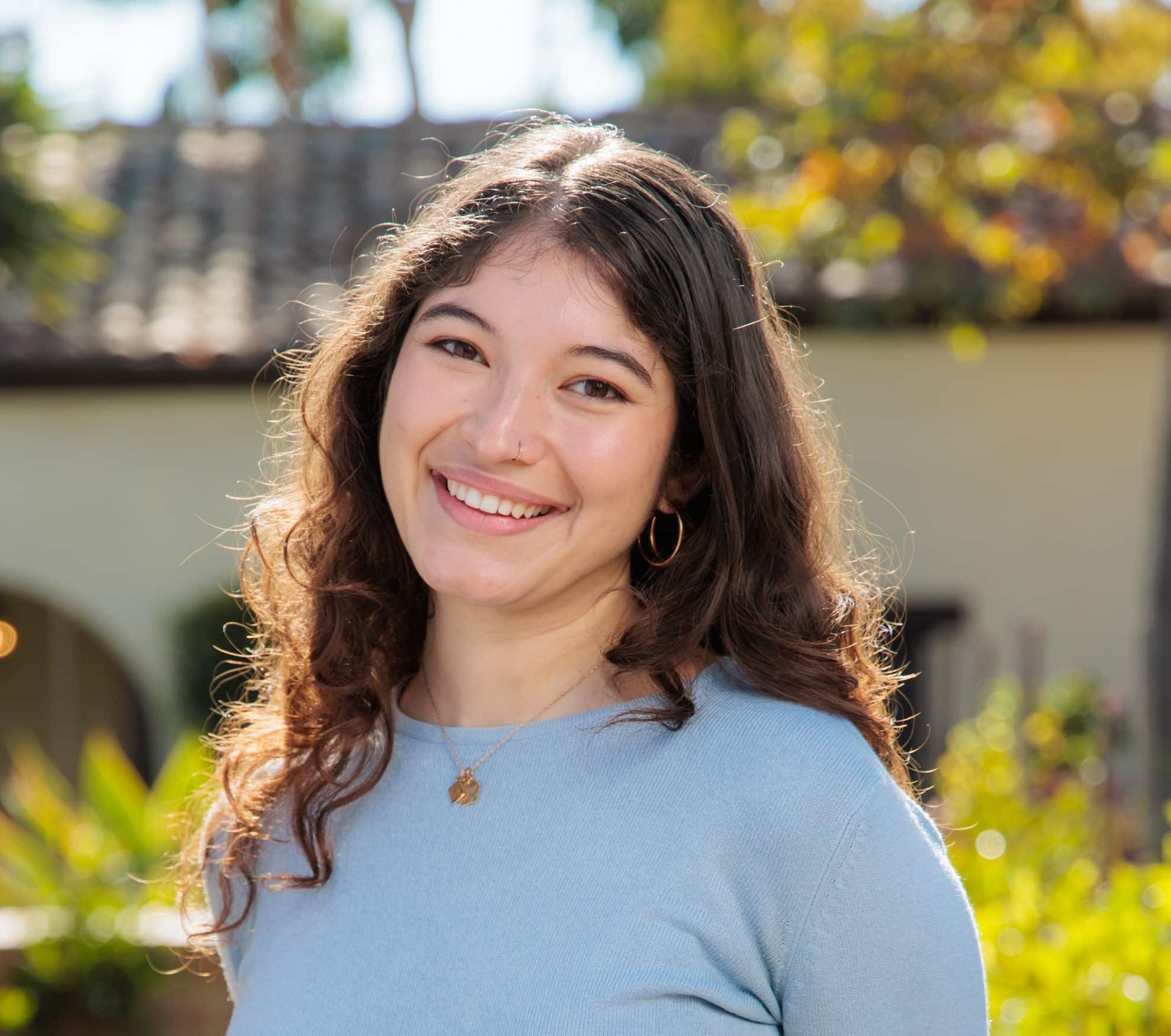 Mayán Alvarado Goldberg - Henry Luce